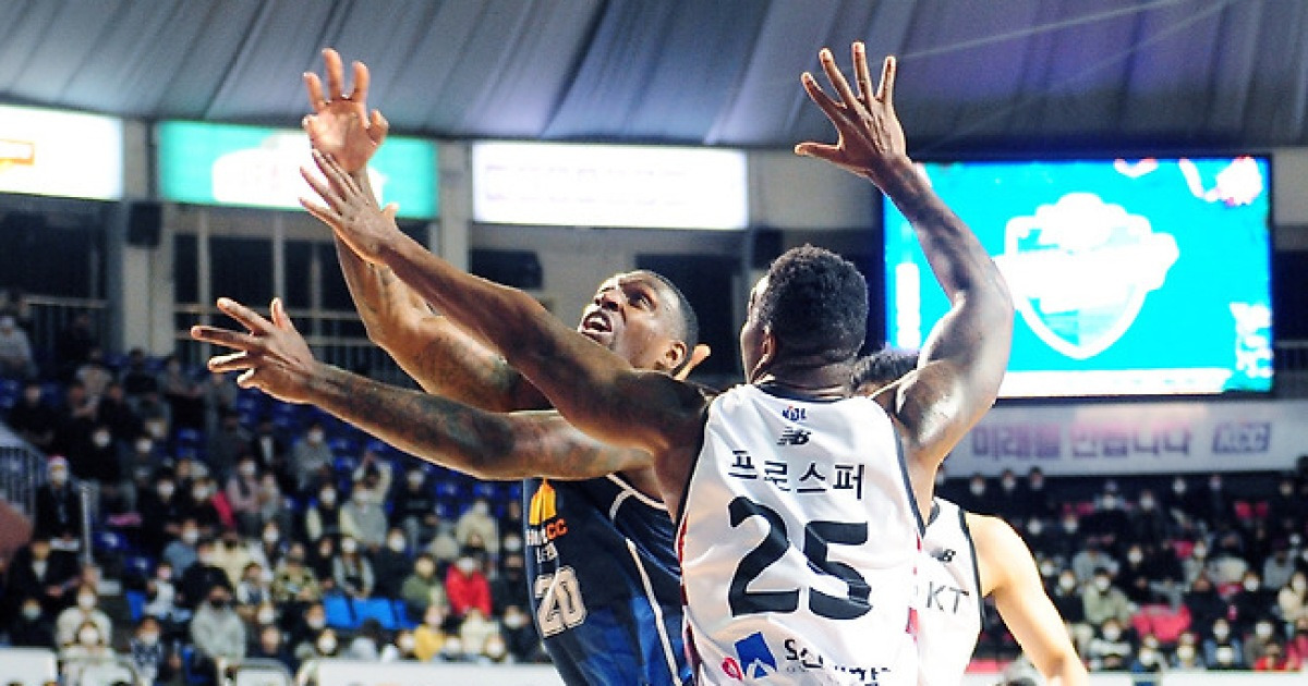 [현장분석] 아무도 예상못한 승부처 '제퍼슨 타임', KCC 89대77 KT 완파