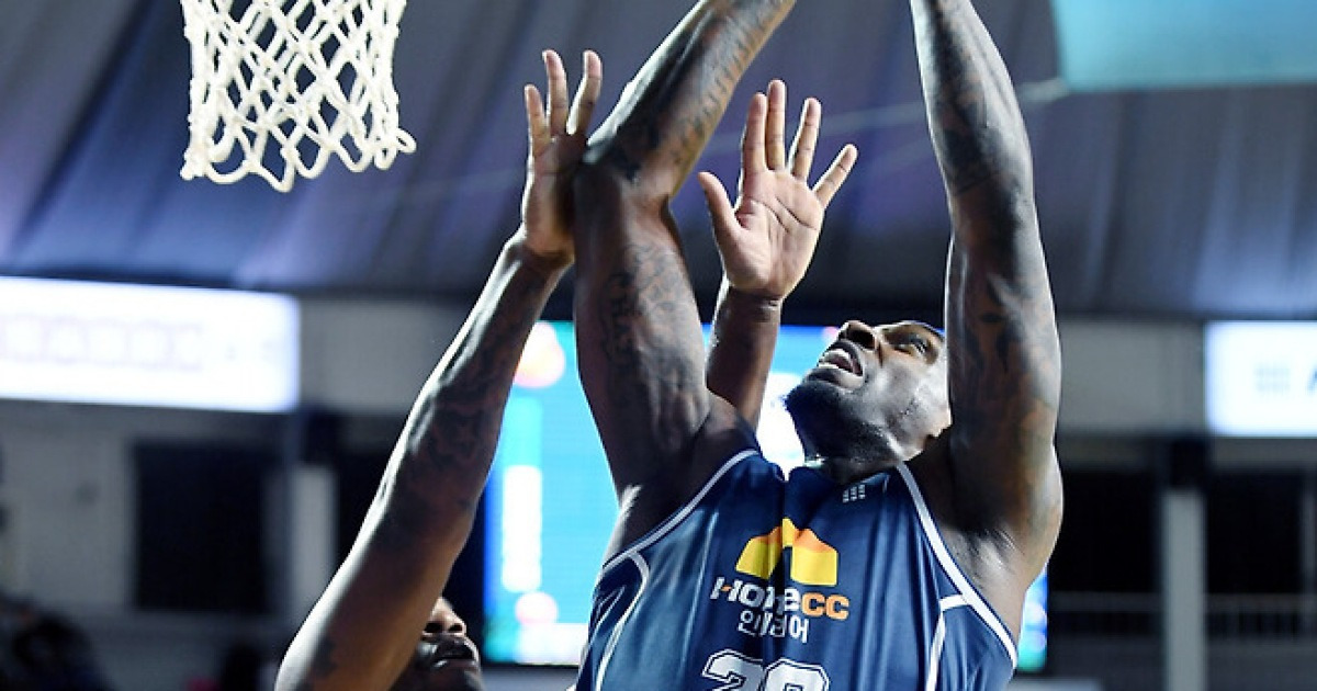 [BK 리뷰] ‘라건아 30점 13리바운드’ KCC, KT에 3연패 선사