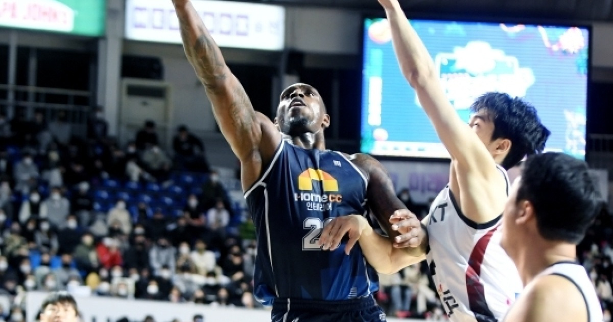 모두가 알던 라건아가 돌아왔다…KCC, kt 꺾고 전주서 10승 고지 올라 [MK전주]