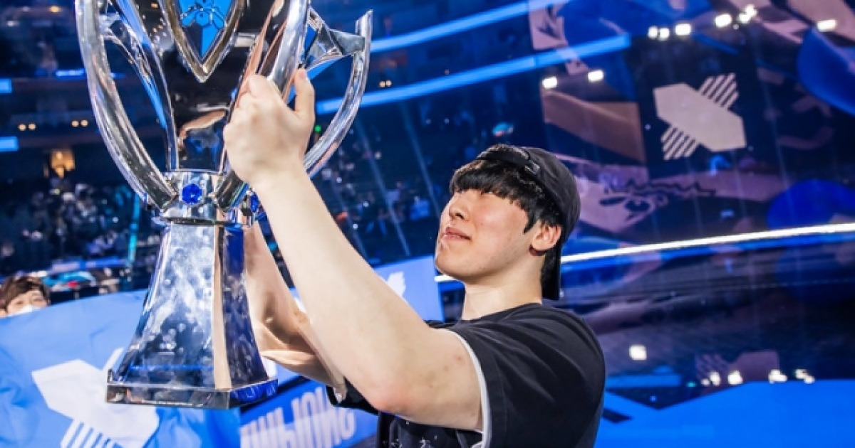 올해의 LCK 선수는 ‘제카’ 김건우