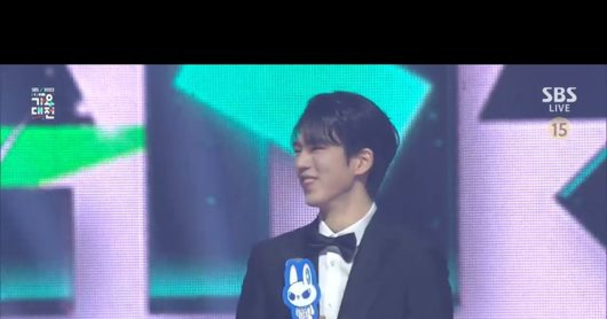 피겨 국가대표 차준환, 아이브 노래 라이브로 부르며 [2022 SBS 가요대전]