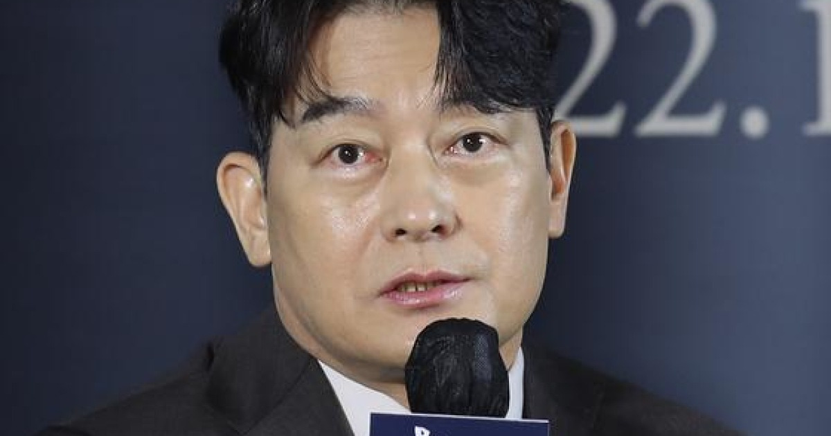 조성하, 형제상 비보…'올빼미' 무대인사 불참