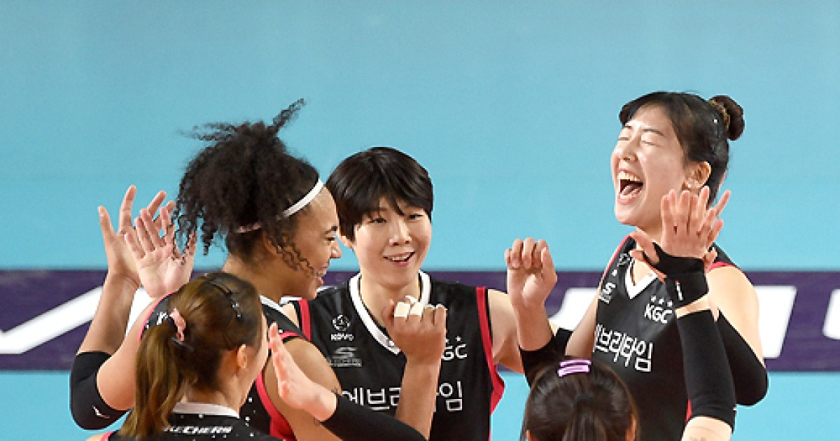 [MD포토] KGC인삼공사 '2세트 짜릿한 역전승'