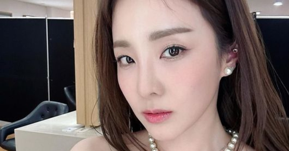 ‘37kg’ 산다라박, 파격 노출로 ‘반전 글래머’ 인증..”여며라” 반응에 “왜 그러지”