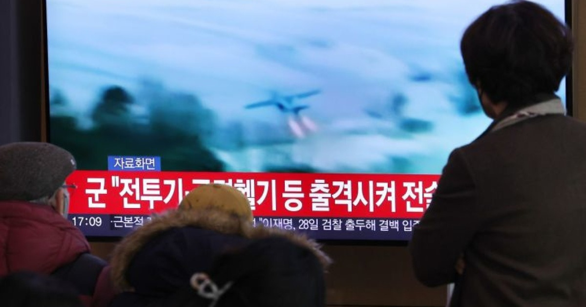 [종합 2보]북 무인기 수대 영공 침범… 공격헬기 등 투입