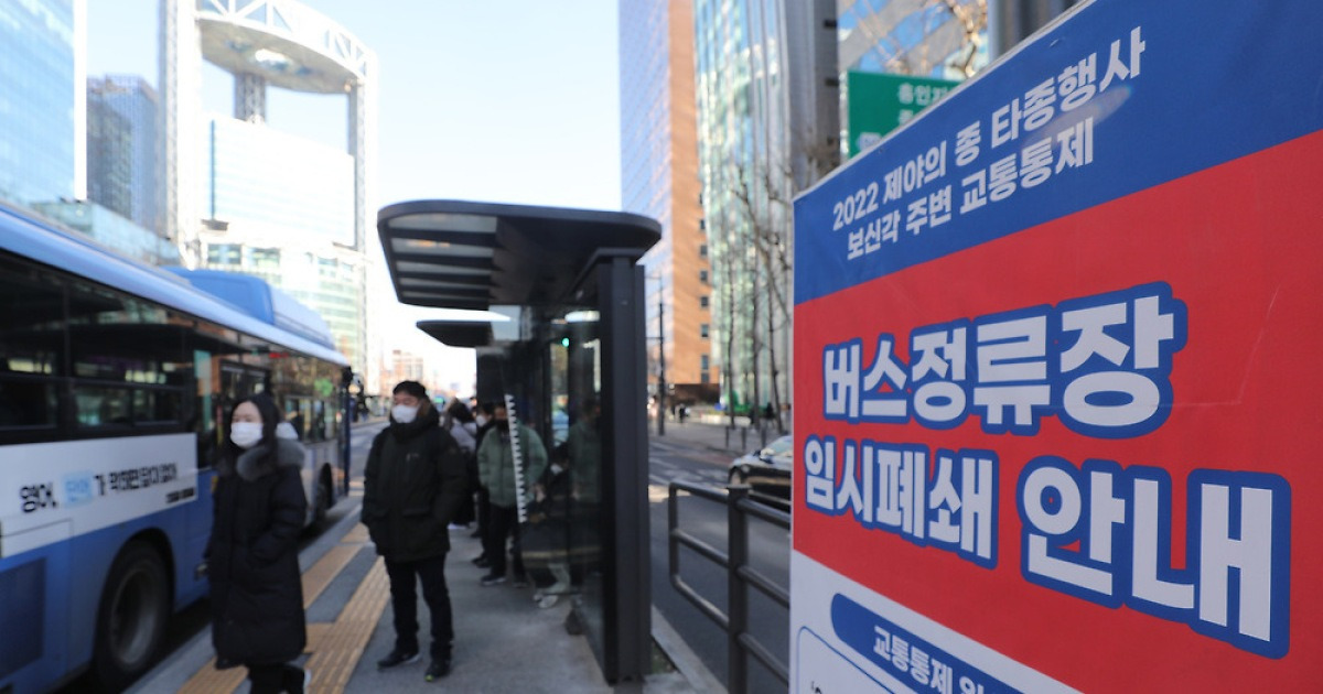 6만3104명 확진 2주째 감소 지속…1주 전보다 3천명↓