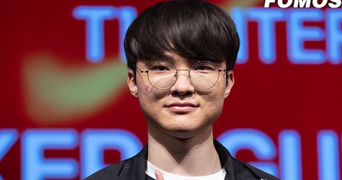 T1, T1CON2022에서 2023년 유니폼 첫 공개... 'SK텔레콤' 다시 전면으로