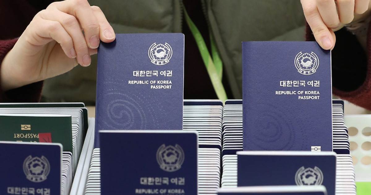 해외 여행 증가에 신규 여권 발급도 증가
