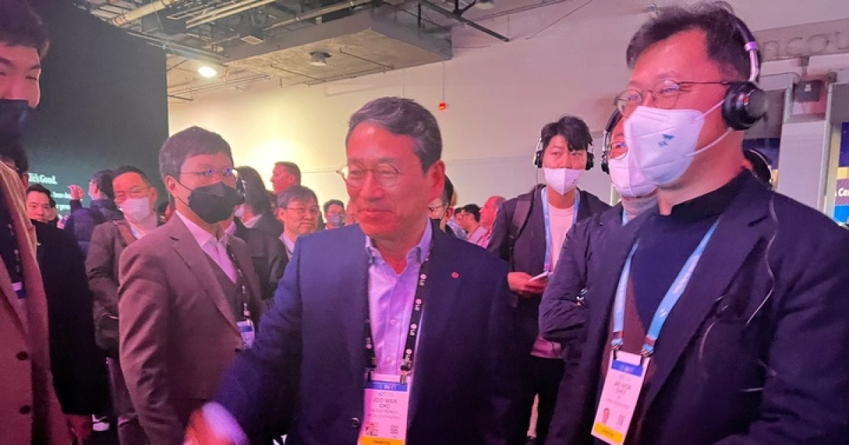 [CES 2023]최재원 수석부회장, 스마트안경 쓰고 UAM 탑승(종합)