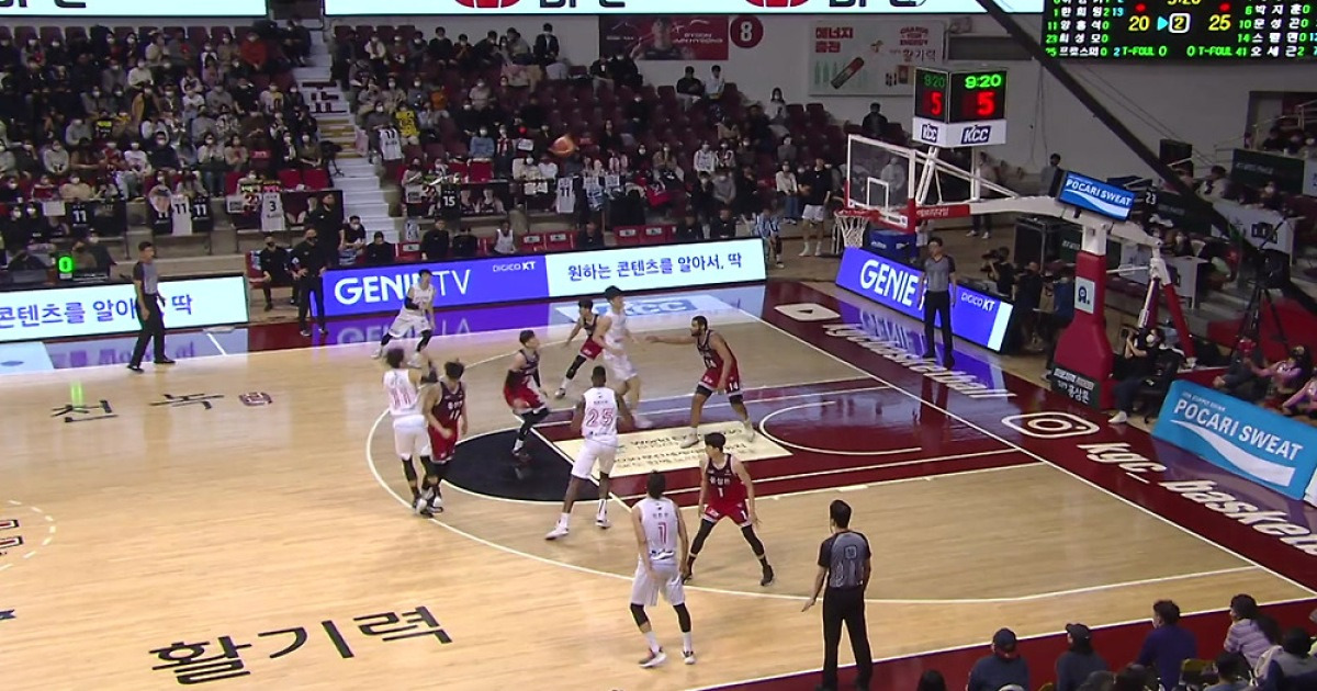 '양홍석 16점' kt, 선두 KGC인삼공사 꺾고 6연승