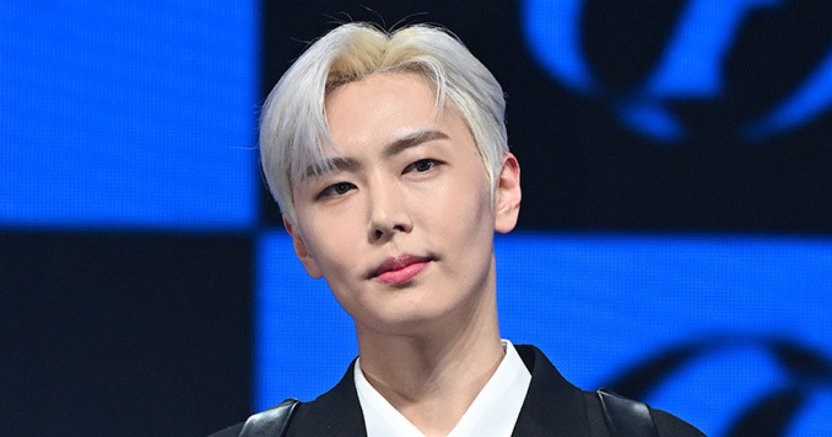 SF9 재윤, 샤프한 엄지척 [포토엔HD]