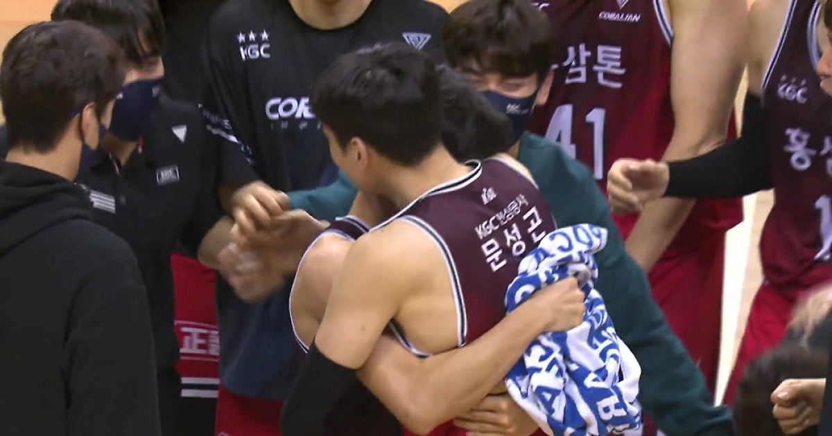 위력 발휘한 '소통의 농구'...KGC인삼공사, 전반기 강타