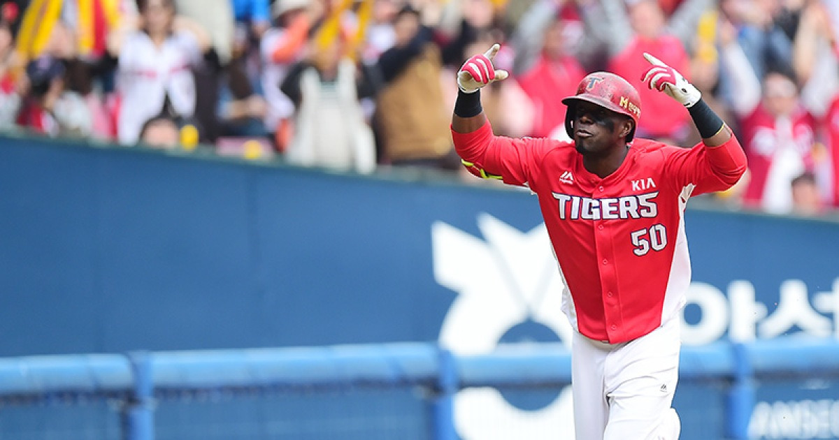 'KIA V11' 핵심 멤버 버나디나, 네덜란드 대표로 WBC 참가