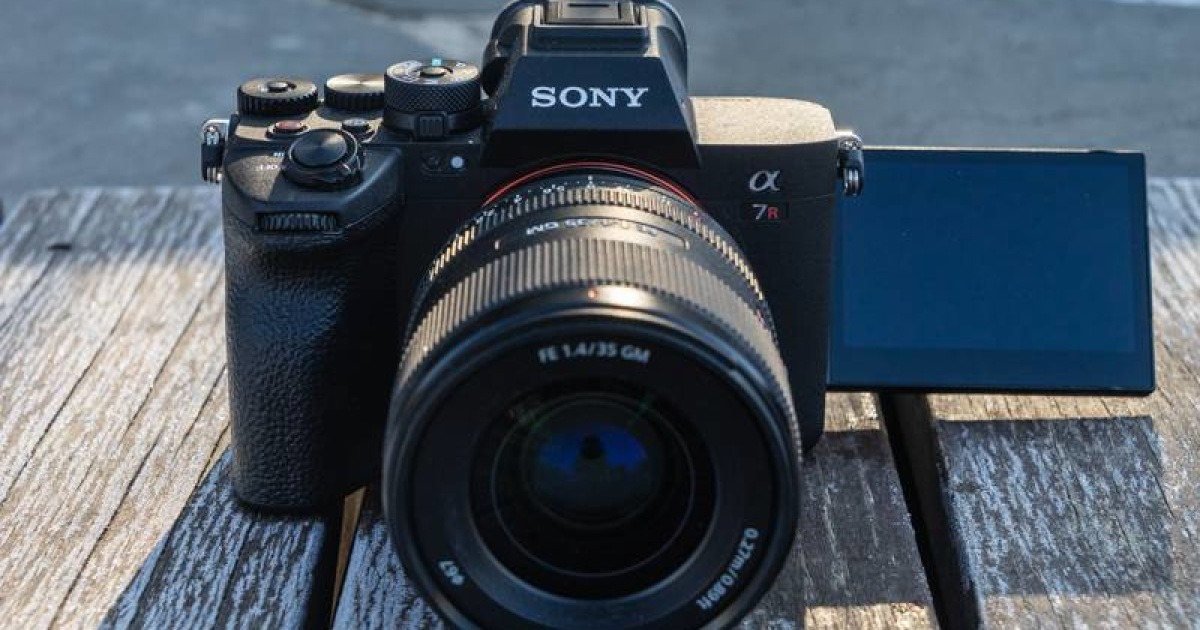 [리뷰] 빈틈없는 AI 초점에 8K 해상도로 돌아왔다, 소니 A7R5