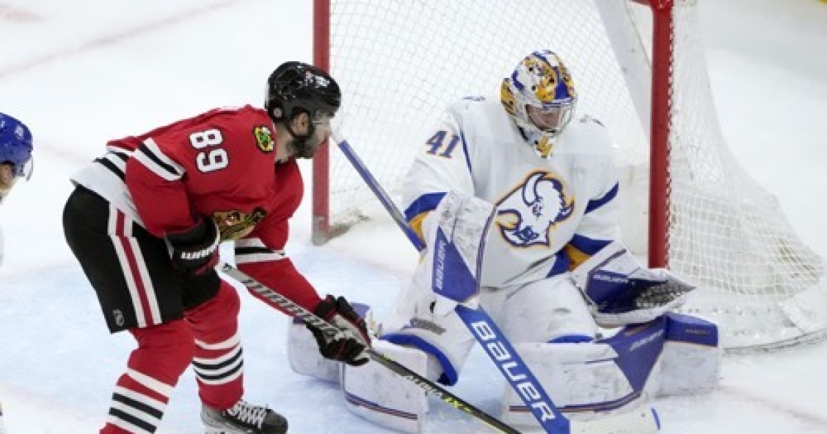 Sabres Blackhawks Hockey