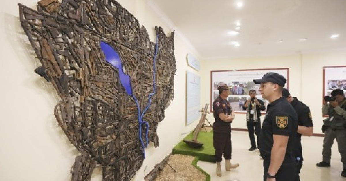 Cambodia Ukraine Demining