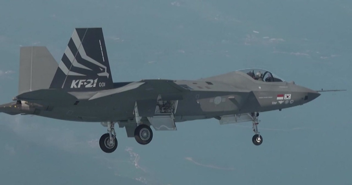 KF-21 첫 음속 돌파...전투기 개발 23년 만의 쾌거