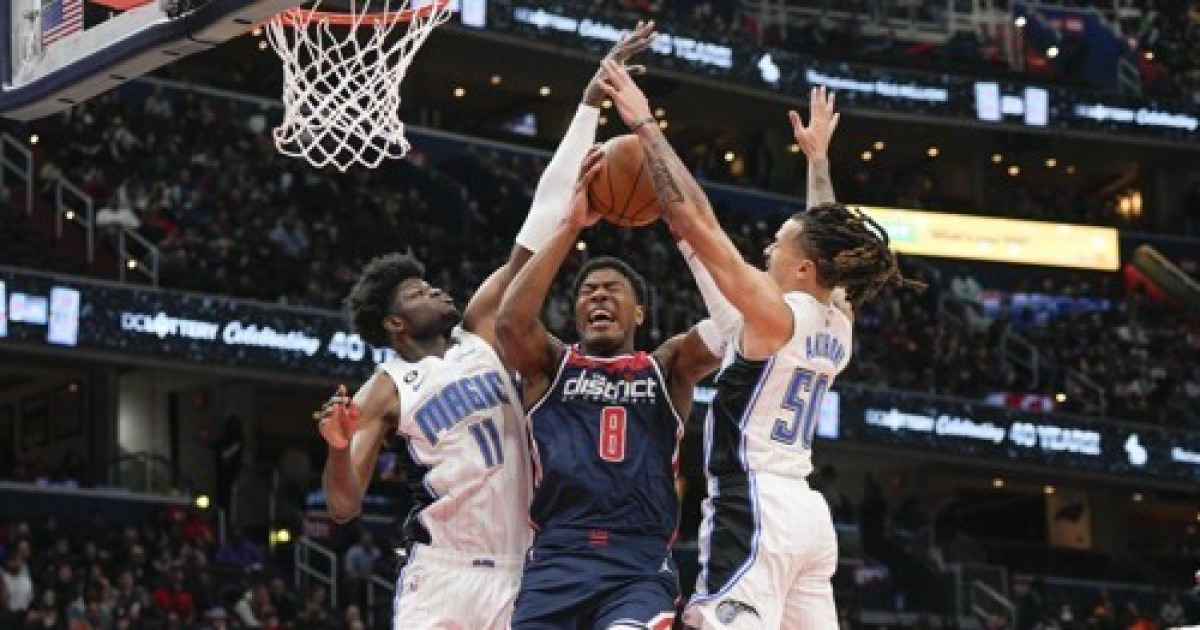 [NBA] LAL, 드디어 포워드 보강했다... 하치무라 트레이드로 영입