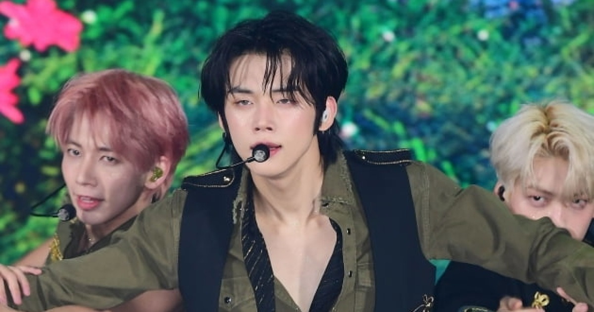 [TEN 포토] TXT 연준 '섹시한 눈빛'