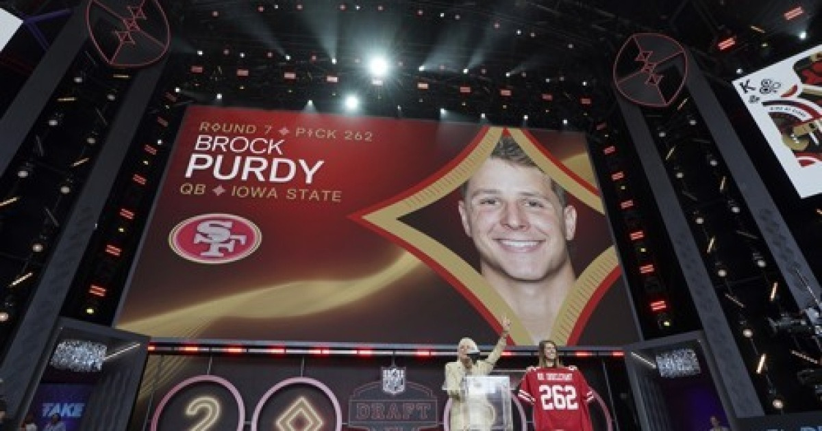 49ers Purdy Football