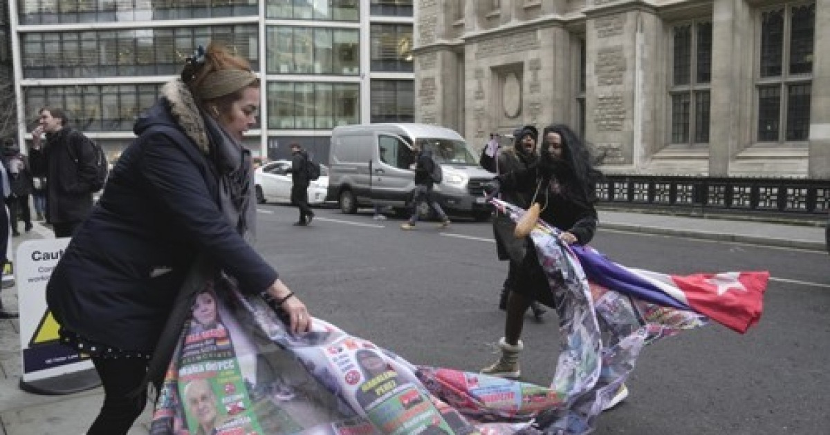 CORRECTION Britain Cuba Debt