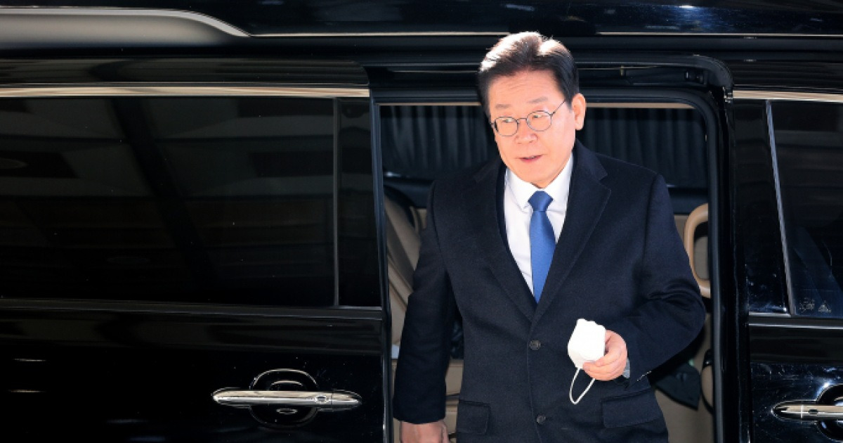 이재명 10시간30분여 조사 마쳐… 밤 9시쯤 조서열람 시작 상보