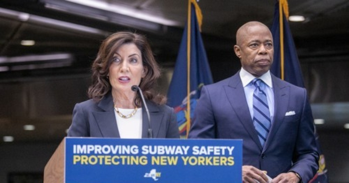 USA NEW YORK SUBWAY SAFETY