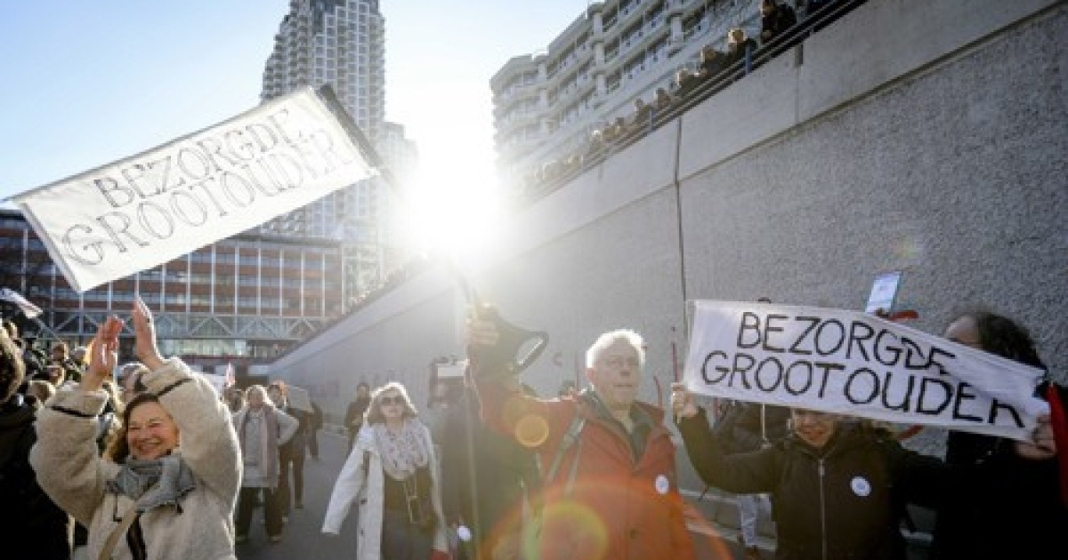 NETHERLANDS POLITICS