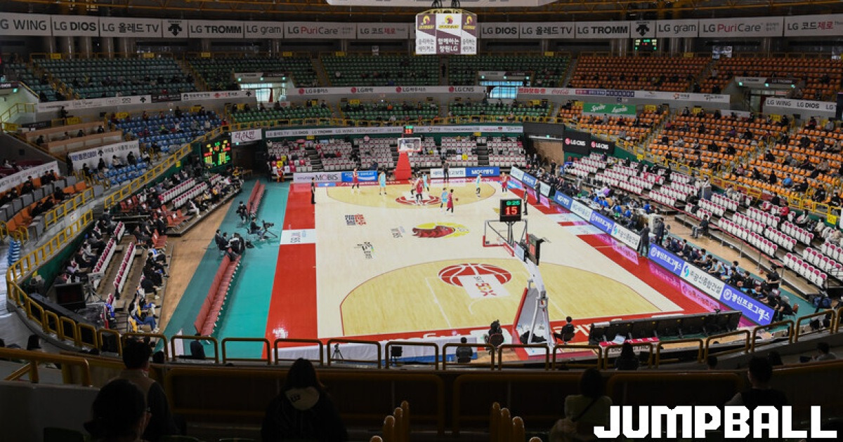 KBL 경기장에서 WKBL 경기가? 남자팀도 반긴 BNK썸의 시도