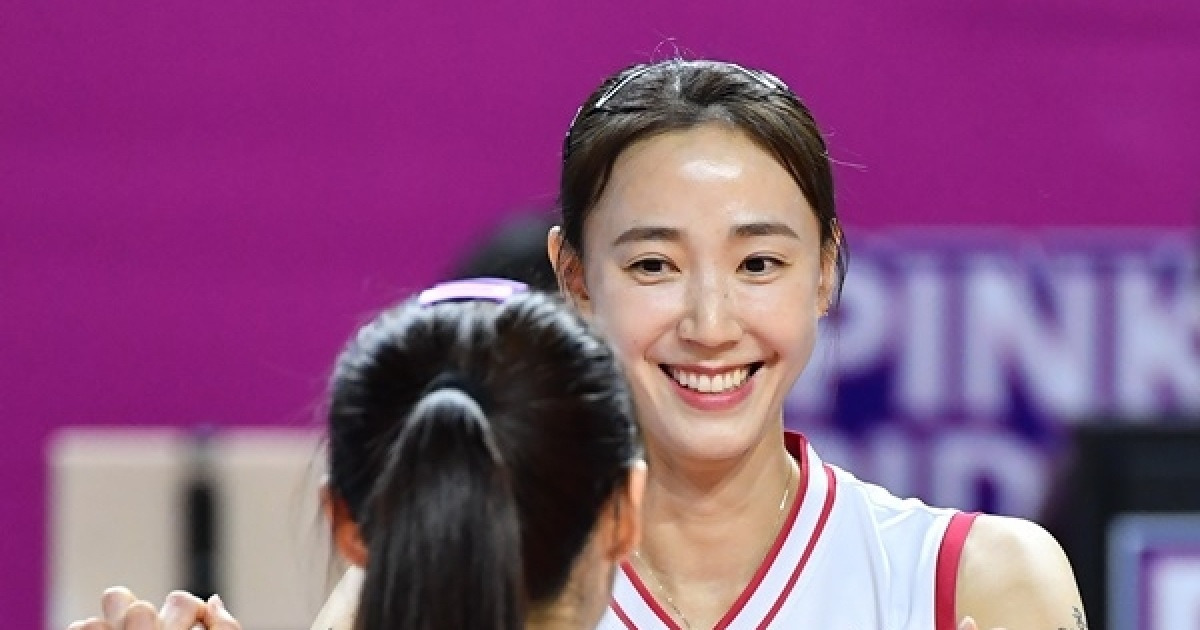 “KGC에 고마운 존재죠” 불혹송이의 한계는 어디까지…다시 입은 OH 옷도 어울린다