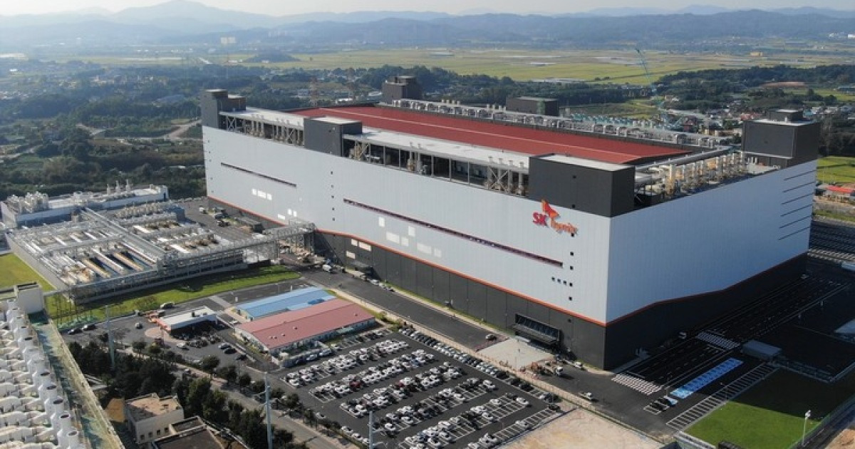 SK하이닉스 "챗GPT, 중장기 메모리 성장엔진 된다"