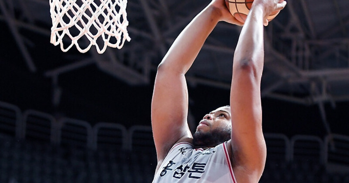 [BK 리뷰] ‘3Q 28-11’ KGC인삼공사, 캐롯 완파 … 시즌 3번째 3연승