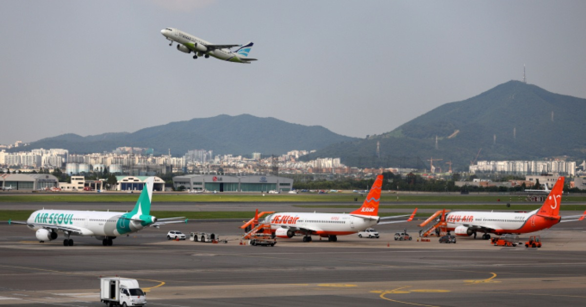 좁은 땅에 LCC 9곳 난립, 인구 6.6배 많은 美와 공동 1위