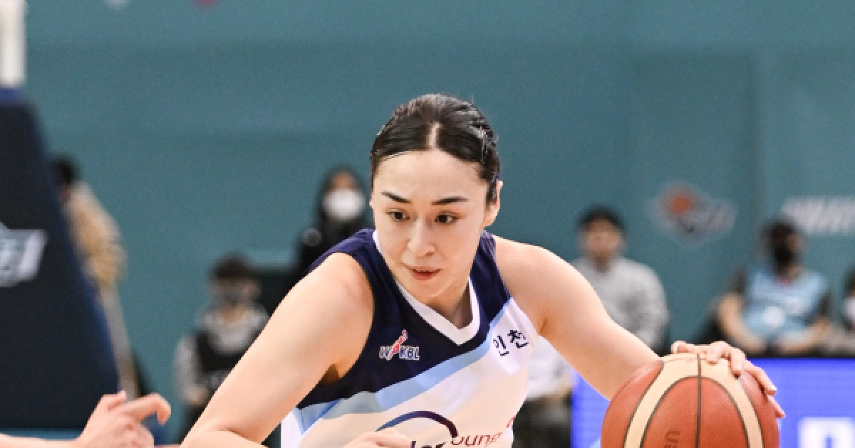 김소니아 "BNK 끌어내리고 2위하면 PO에서 자신감 더 얻을 것" [IS 인터뷰]