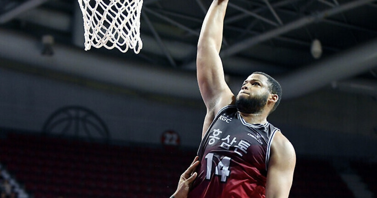 ‘스펠맨-변준형 투맨쇼’ KGC, DB 제압하고 6연승 신바람