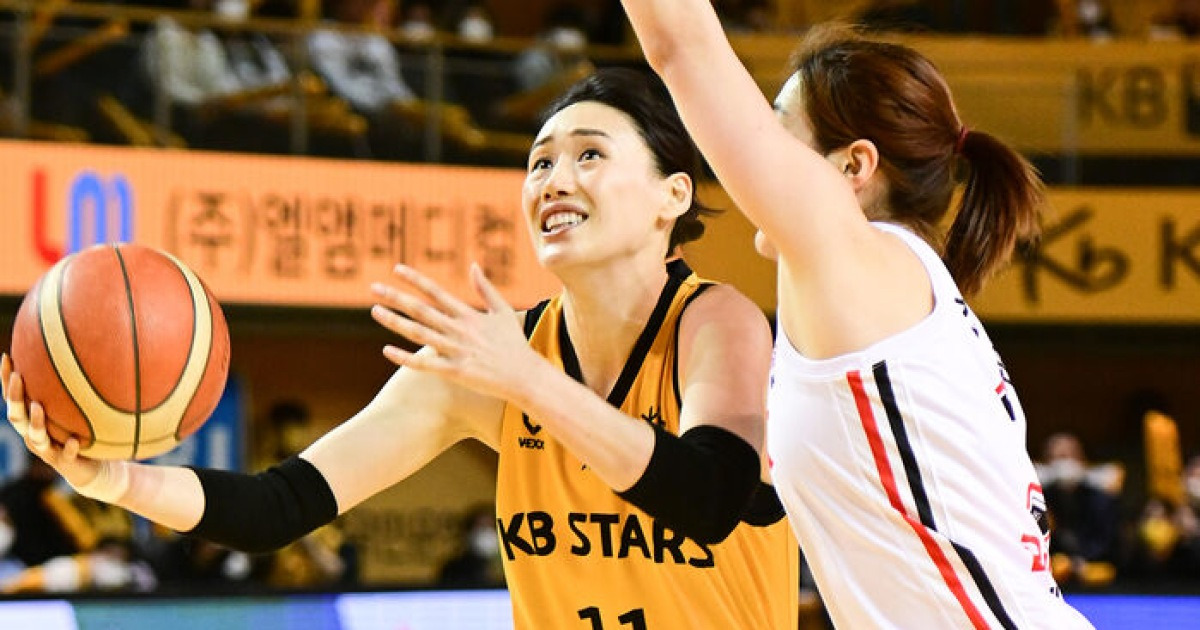 강이슬 32점 22리바운드에 버저비터…KB, 2차 연장서 BNK 제압