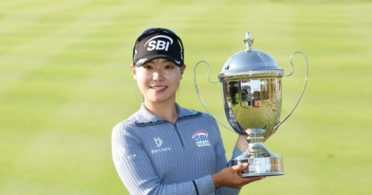 우승하면 일년 농사..중동 원정 나선 KLPGA 선수들