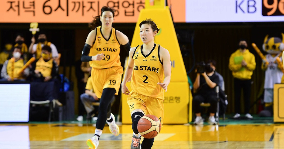 KB 12년 만에 PO 실패…BNK '봄농구' 확정