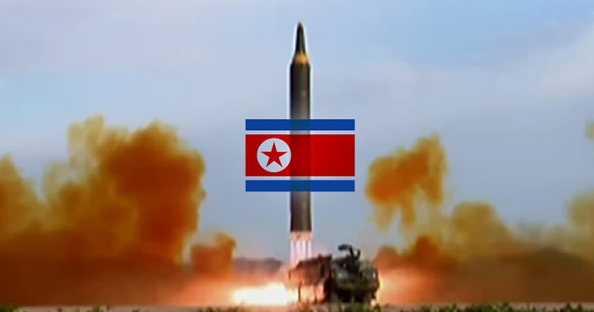 [속보] 북한 "어제 오후 ICBM '화성포-15형' 발사 훈련 진행"