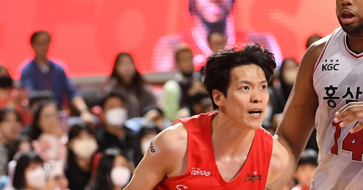 김선형 폭발한 SK, KGC 11연승 저지