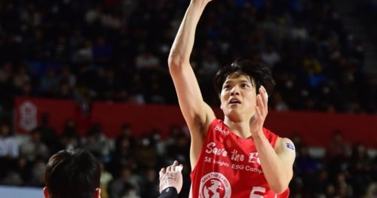 SK, 시즌 최다 관중 속 ‘미리 보는 PO’서 선두 KGC 11연승 저지!