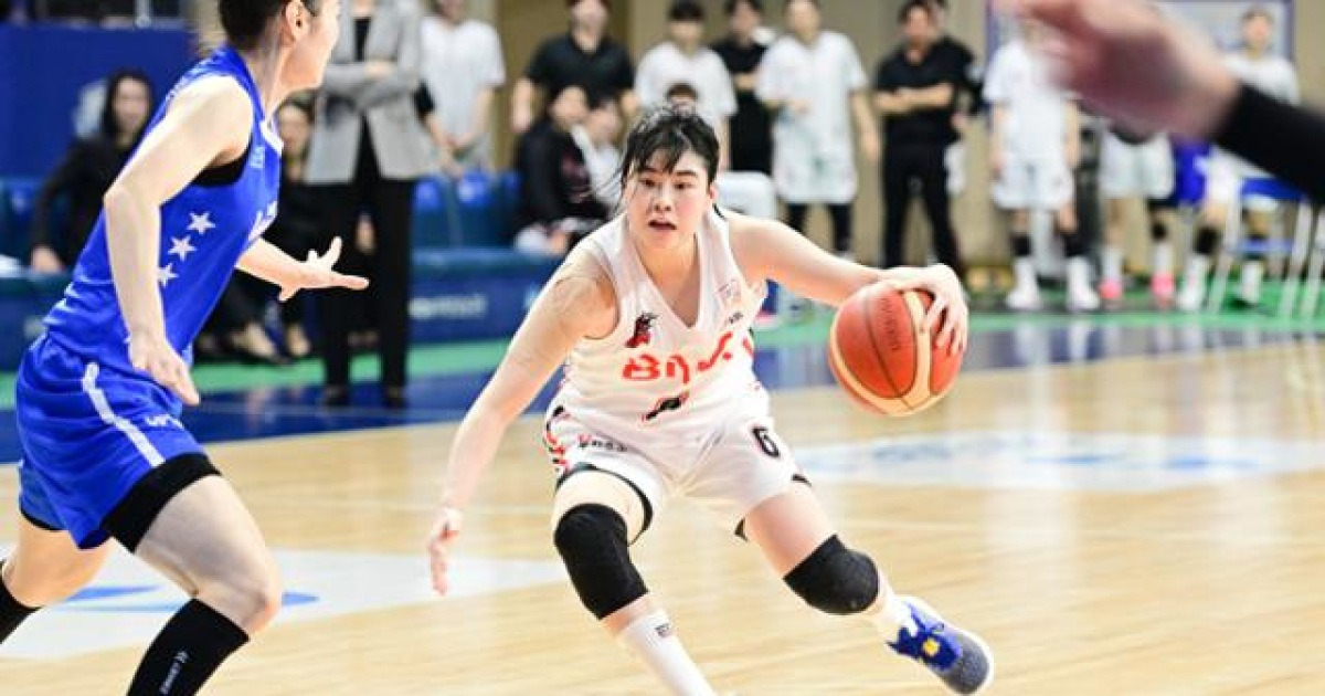 '우승 팀' 우리은행 피하자...BNK, 4위에서 공동 3위 점프