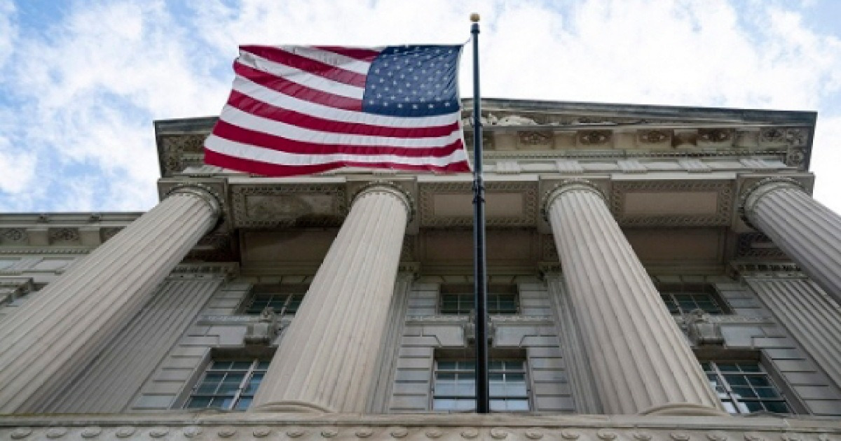 美 당국자 “삼성·SK 중국서 일정 기술 이상 반도체 생산못하도록 한도둘 것”