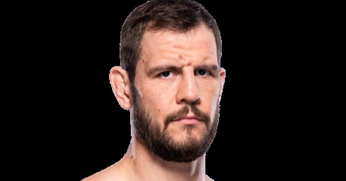 크릴로프-스판 UFC FN 220' 메인카드 3시간전 취소. 크릴로프 건강 문제
