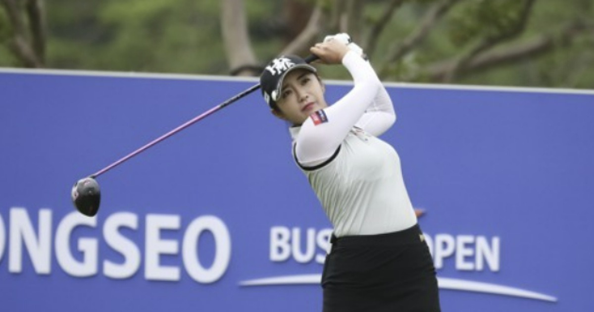 [오피셜] 'JLPGA 21승' 이보미 "올해 끝으로 은퇴…마지막 행복하게"