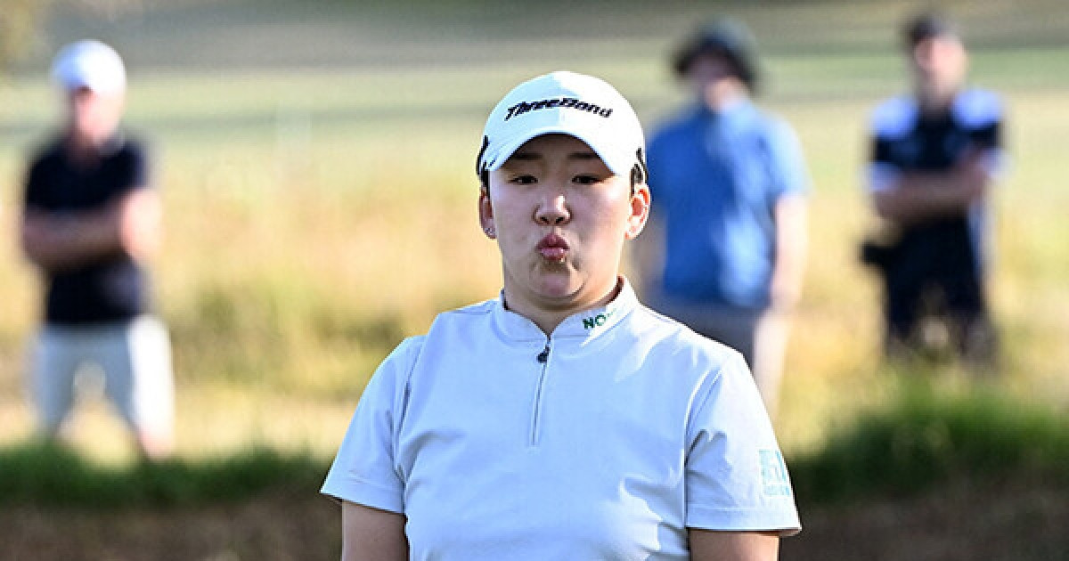 전미정, JLPGA 개막전 2R 공동 6위…신지애 11위, 이보미 컷탈락