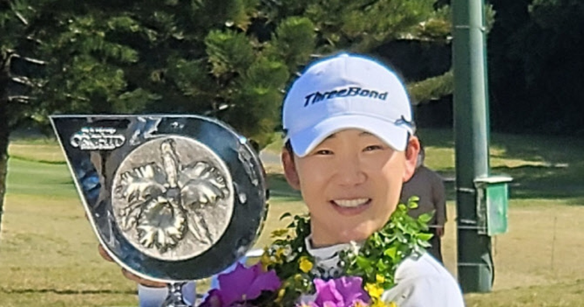 "63승을 위한 62승" 신지애의 예언대로 JLPGA 개막전 우승..통산 63승 금자탑(종합)