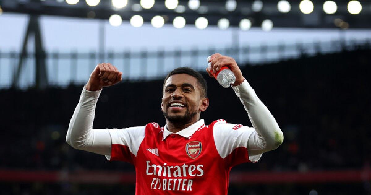 [EPL zip] '0-2→3-2' 선두 아스널, 본머스에 대역전승