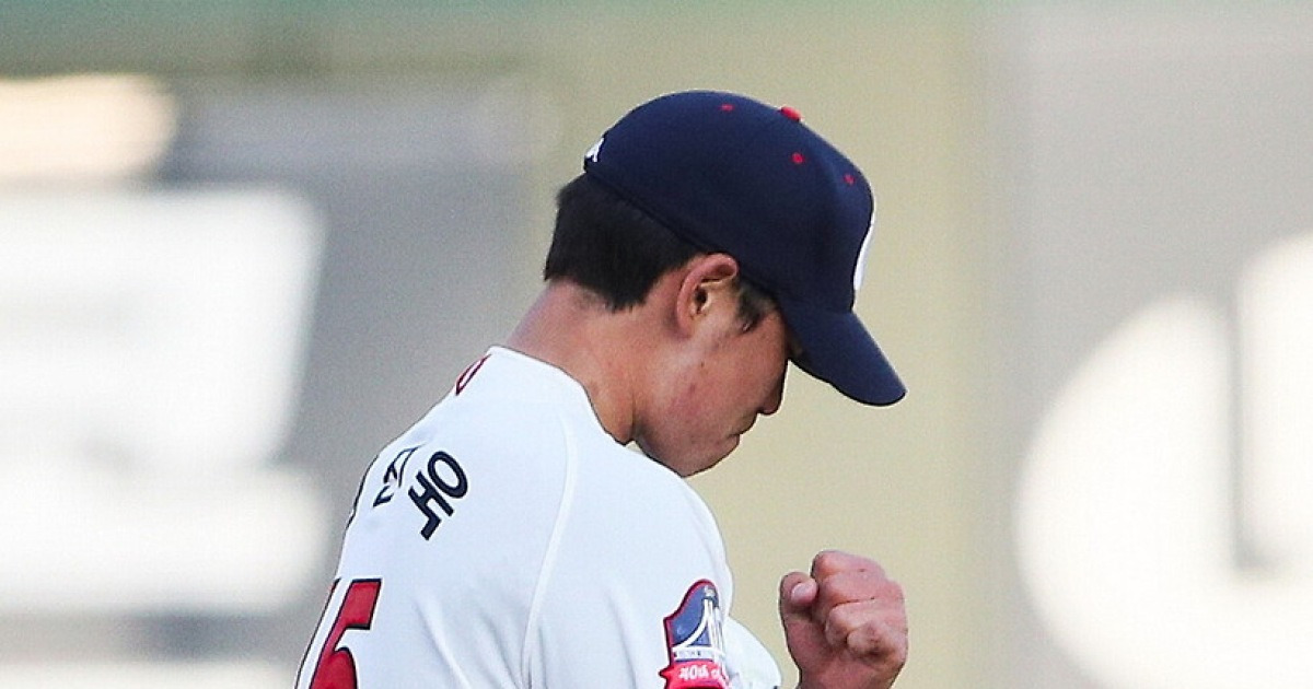 "나도 5년 걸렸어" KBO 112승 대선배 조언에 롯데 좌완영건이 자란다