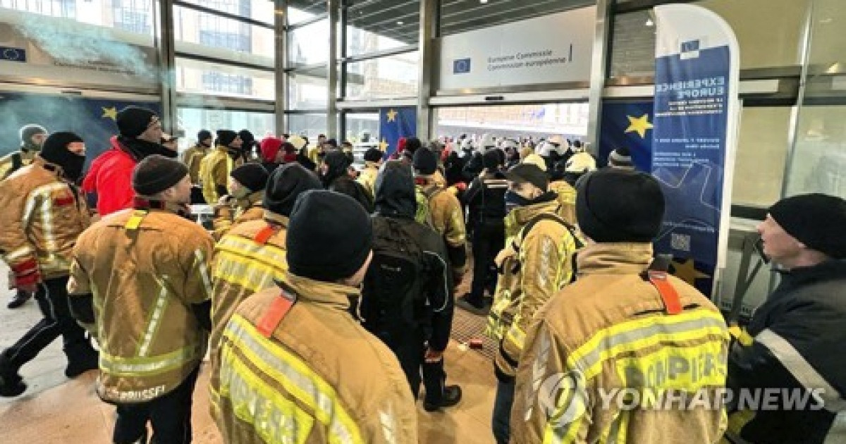 Belgium Firefighter Demonstration